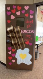 46 CREATIVE VALENTINE'S DAY DOOR DECORATIONS - Stylin by Sarita
