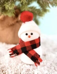 45 INSANELY CUTE AND EASY DIY CHRISTMAS ORNAMENTS - Stylin by Sarita