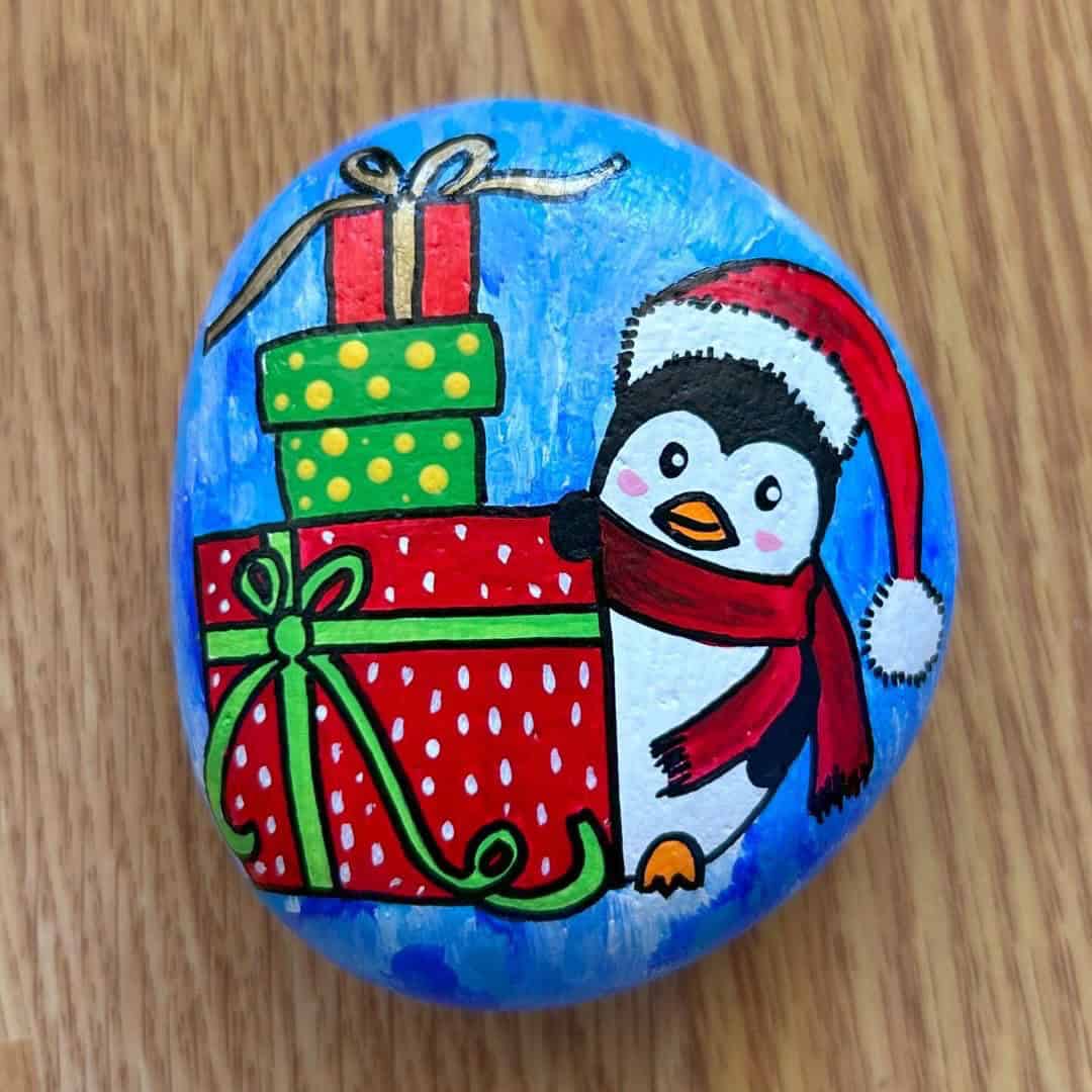 45 FESTIVE DIY CHRISTMAS ROCK PAINTING IDEAS - Stylin by Sarita