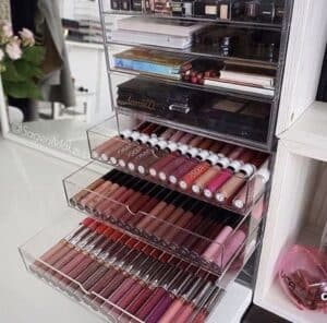 32 INSANELY CUTE MAKEUP ORGANIZATION IDEAS - Stylin by Sarita