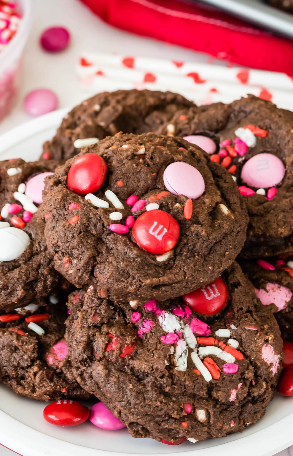 30 DELICIOUS LOVE-FILLED VALENTINE'S DAY COOKIES - Stylin by Sarita