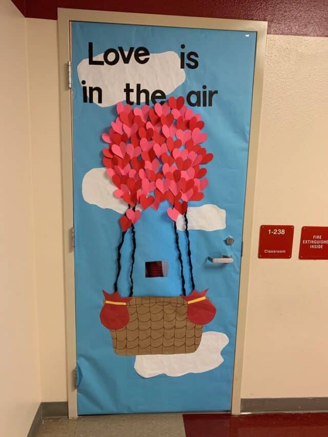 28 SUPER CUTE VALENTINES DOOR DECORATING IDEAS - Stylin by Sarita