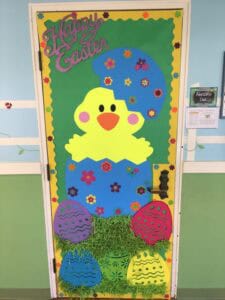 22 INSANELY CUTE EASTER DOOR DECORATIONS TO COPY - Stylin by Sarita