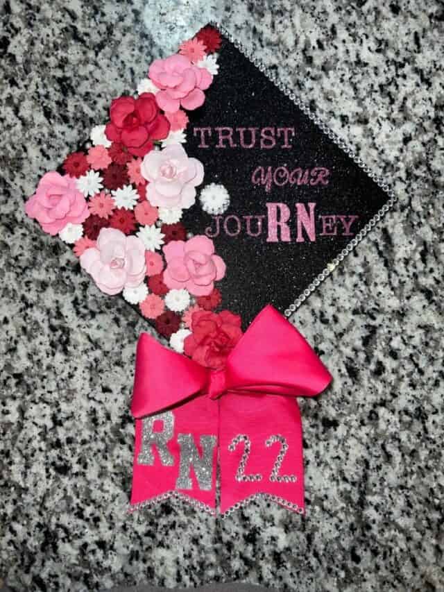 34 INSANELY CUTE NURSE GRADUATION CAP IDEAS - Stylin by Sarita
