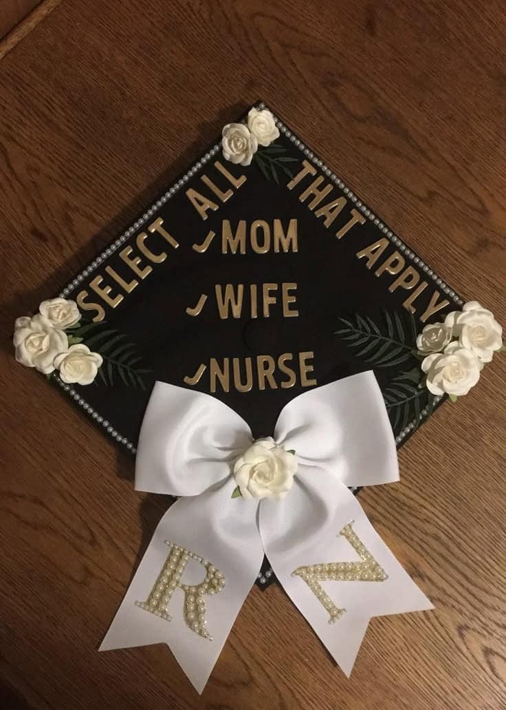 34 INSANELY CUTE NURSE GRADUATION CAP IDEAS - Stylin by Sarita