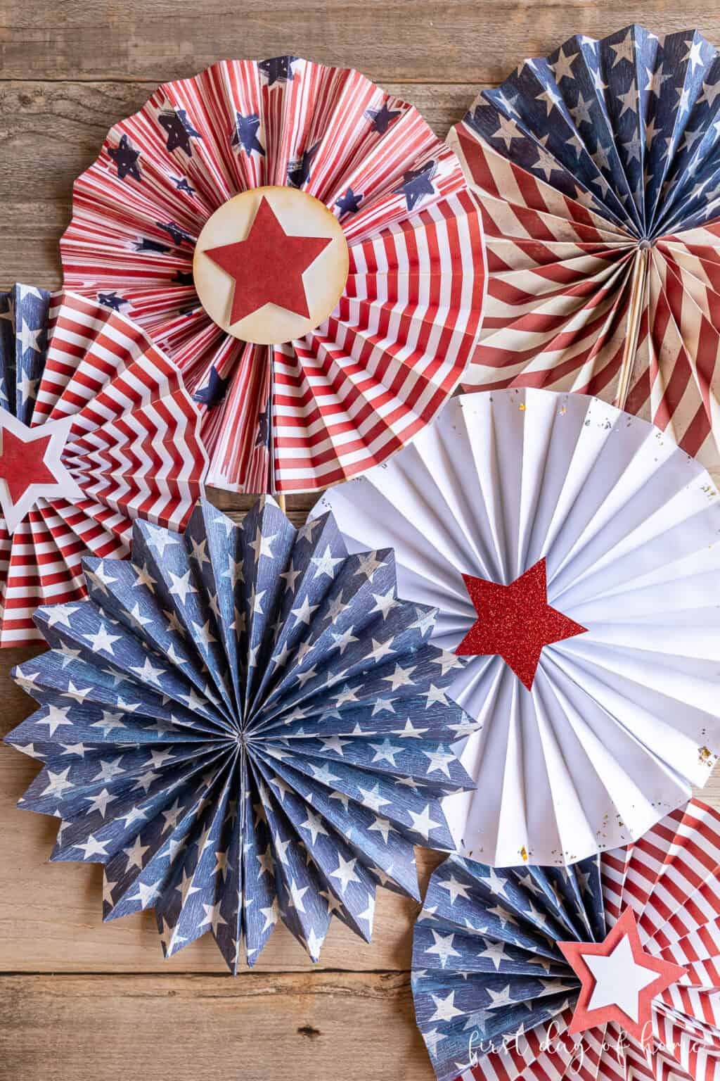 30 SUPER FUN 4TH OF JULY CRAFTS FOR KIDS AND ADULTS - Stylin by Sarita