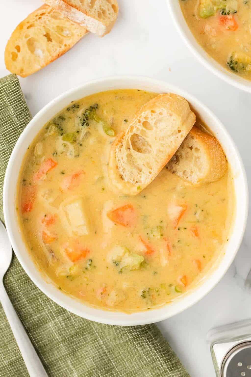 30 COMFORTING FALL SOUP RECIPES TO WARM YOU UP - Stylin by Sarita