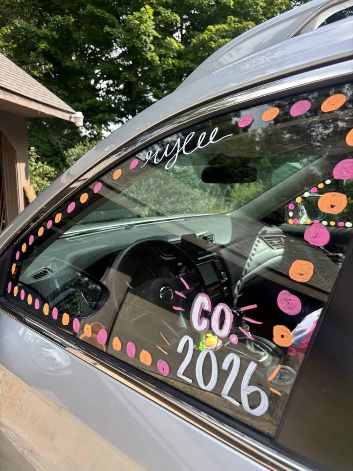 33 SENIOR CAR DECORATING IDEAS THAT'LL TURN HEADS - Stylin by Sarita